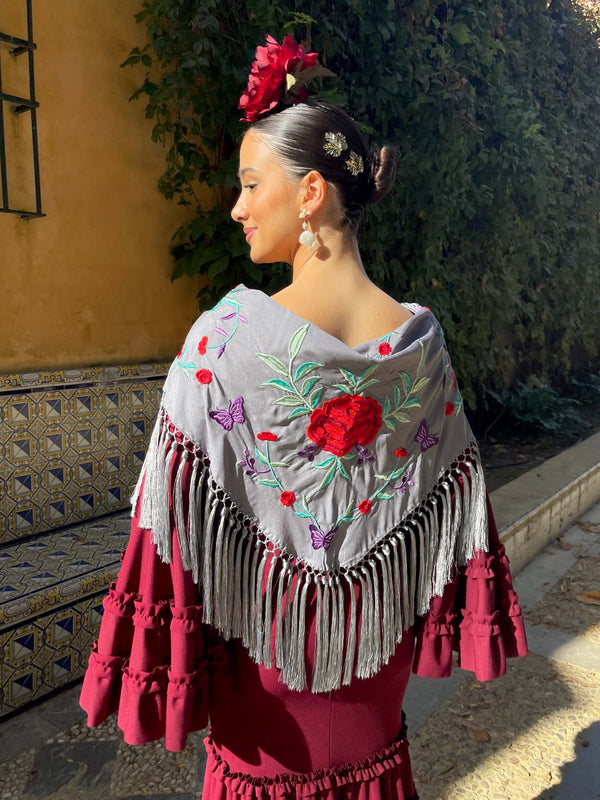 Mantoncillo de flamenca gris flores rojas artesanal | KORALTI